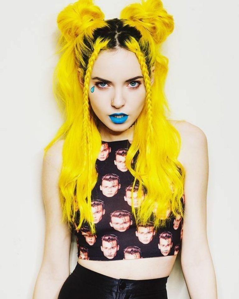 Cabelo amarelo, uma cor ousada e cheia de possibilidades - Jacke Davis