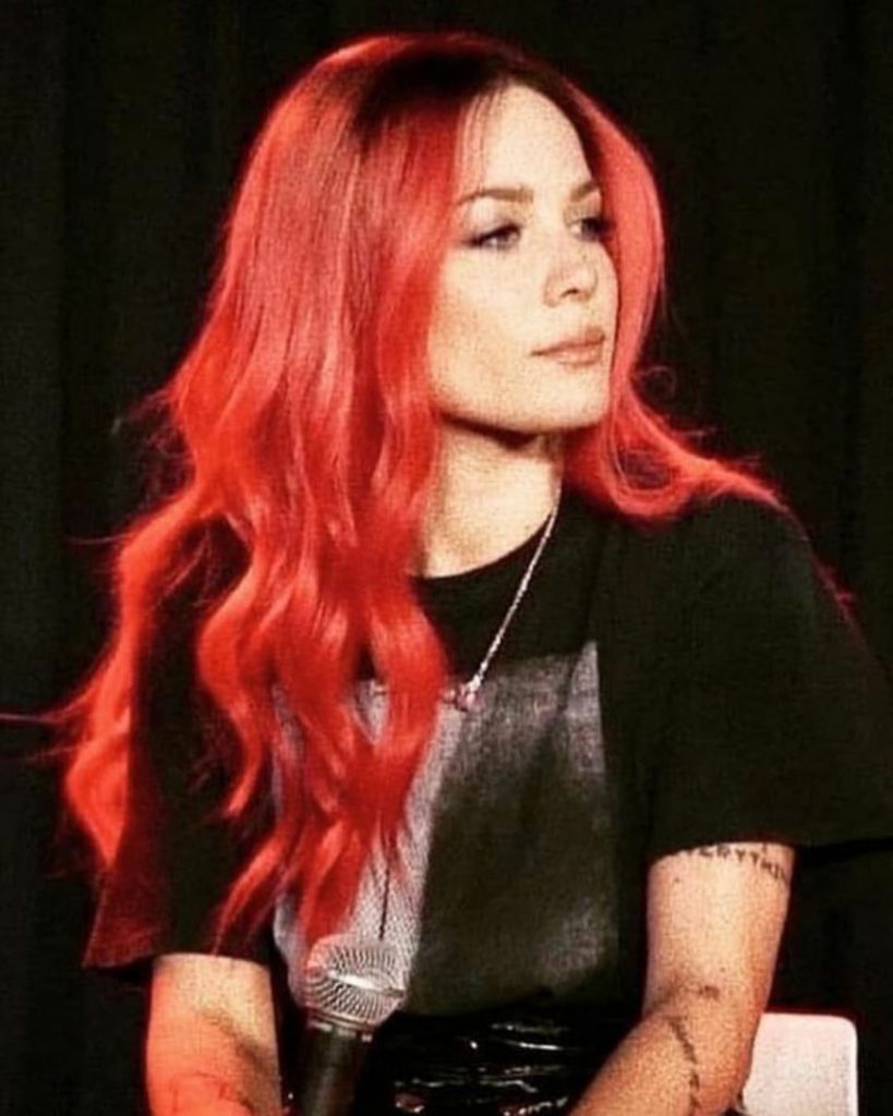 Colorida de Fevereiro: Se inspire no estilo camaleão da Halsey - Jacke ...